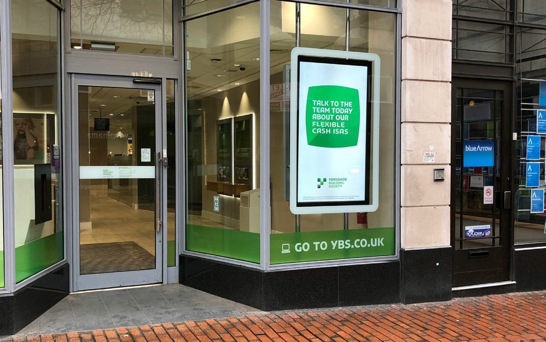 Brandt Super High Brightness Commercial Monitors - Innotech